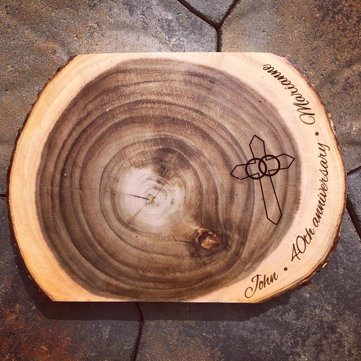 Live Edge Wood Cutting Board – Alight Custom